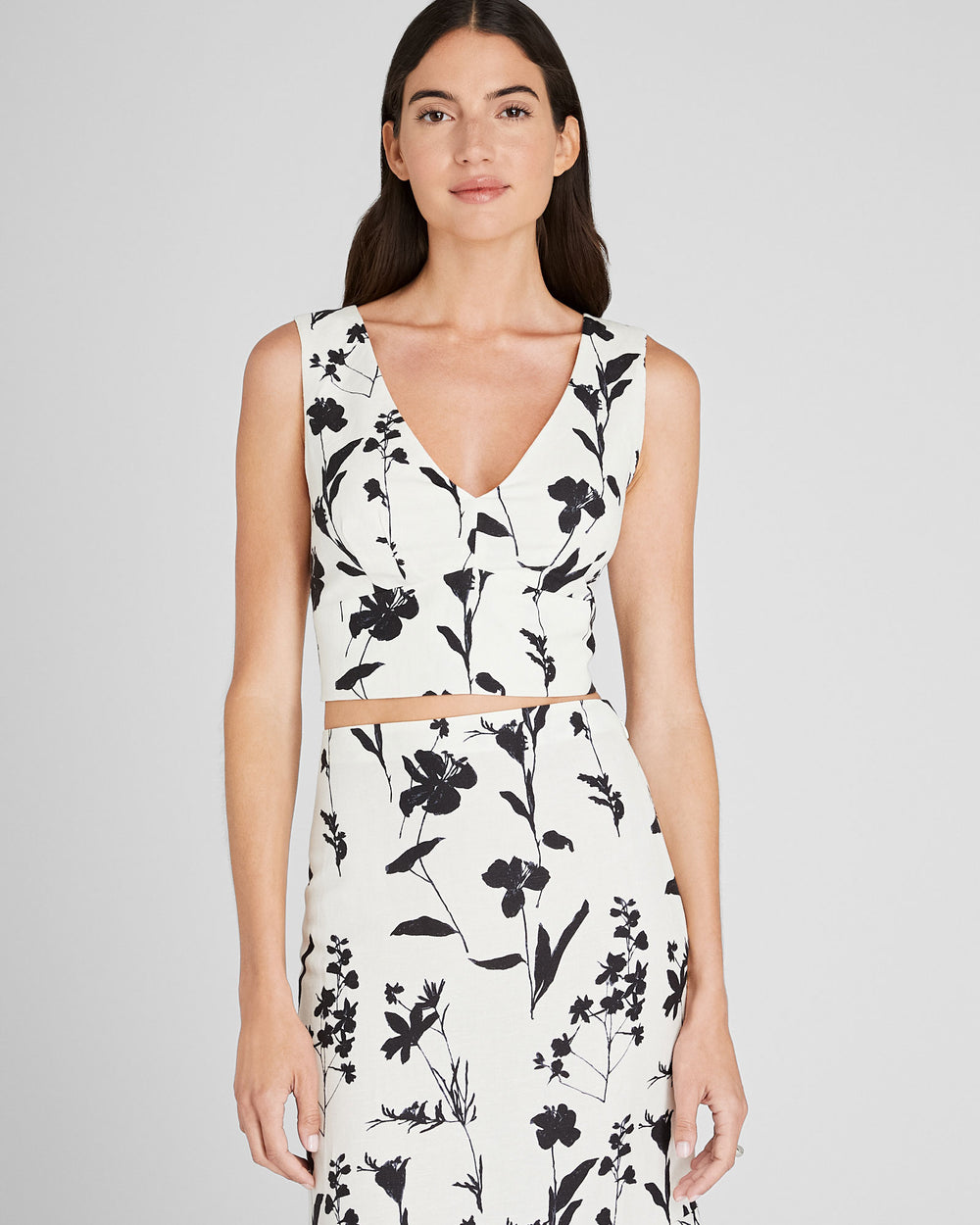 Women's White Printed V-Neck Shell Top | Club Monaco Corp, CA US
