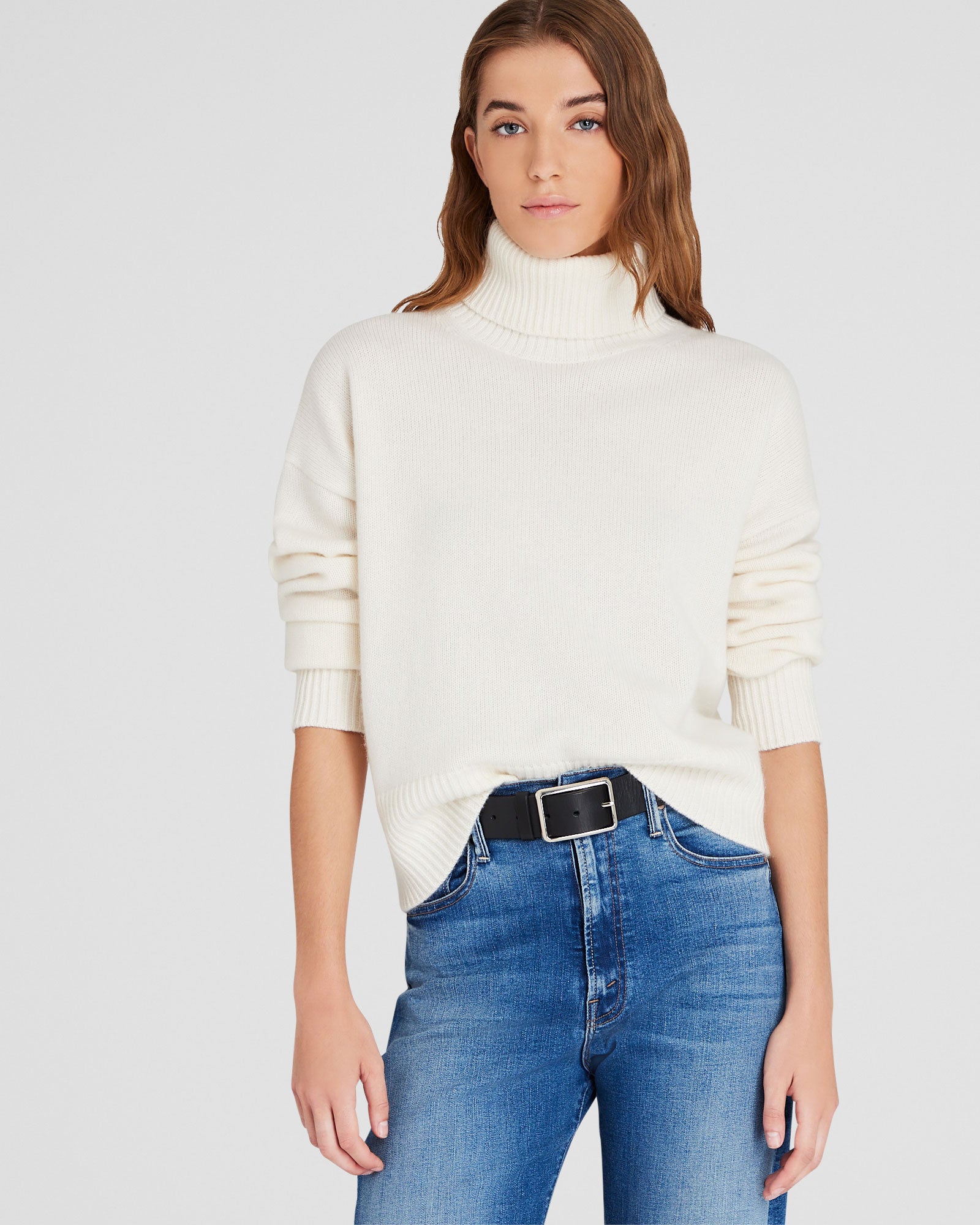 Women's Ivory Cashmere Turtleneck Pullover Sweater | Club Monaco US