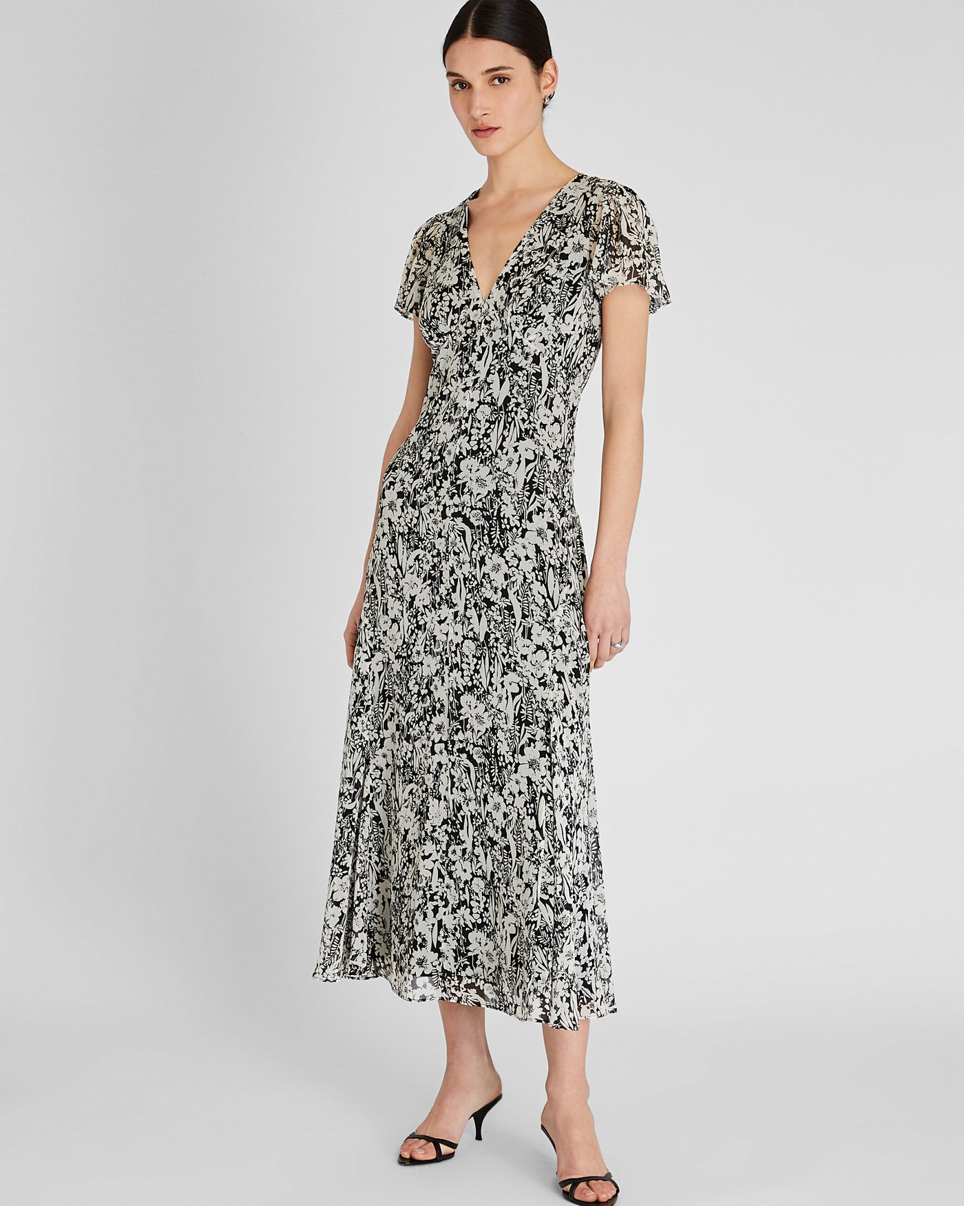 Women's Black Grand Print Flutter Sleeve Midi Dress | Club Monaco Corp ...