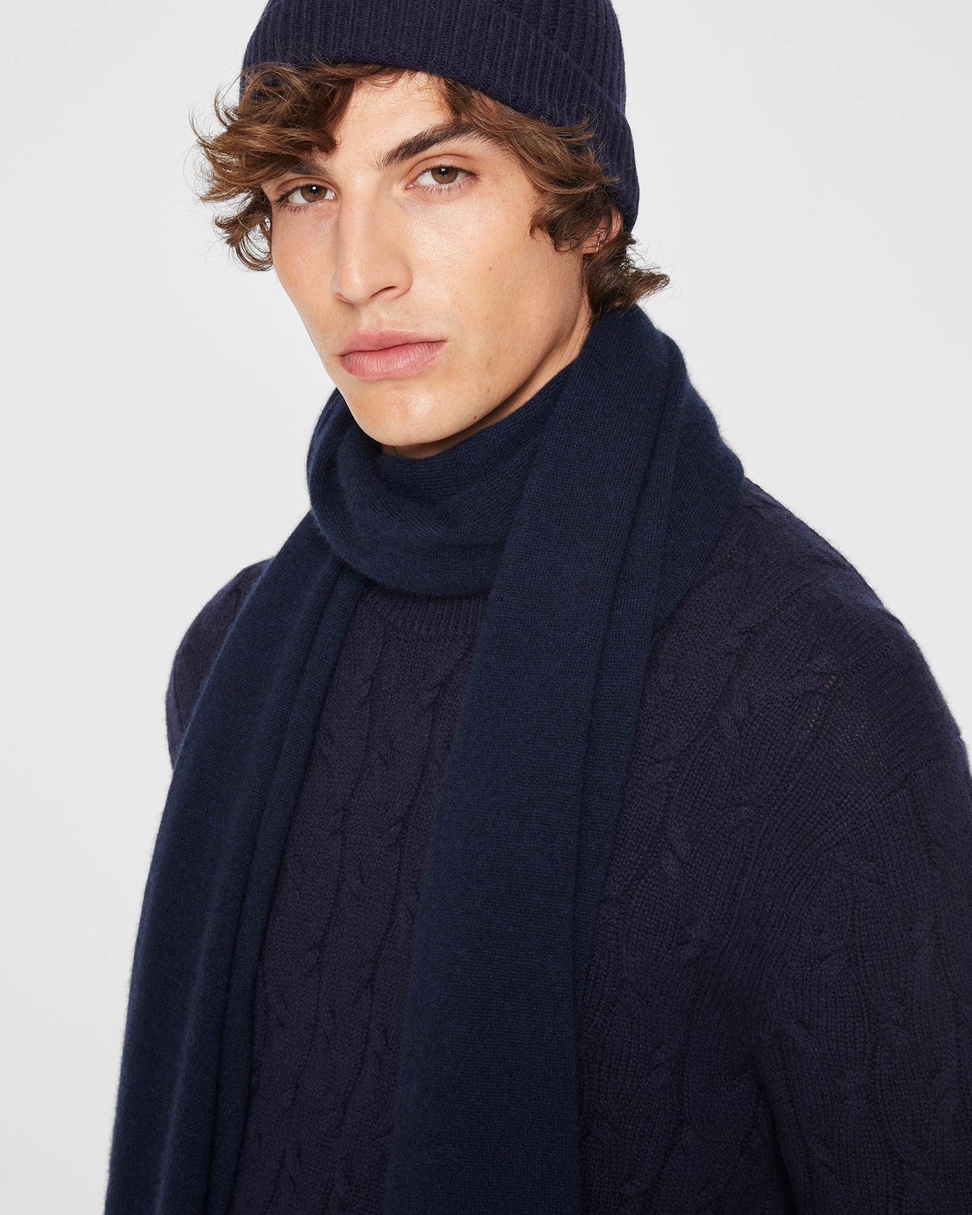 Men's Navy Kensington Cashmere Scarf | Club Monaco Corp, CA US